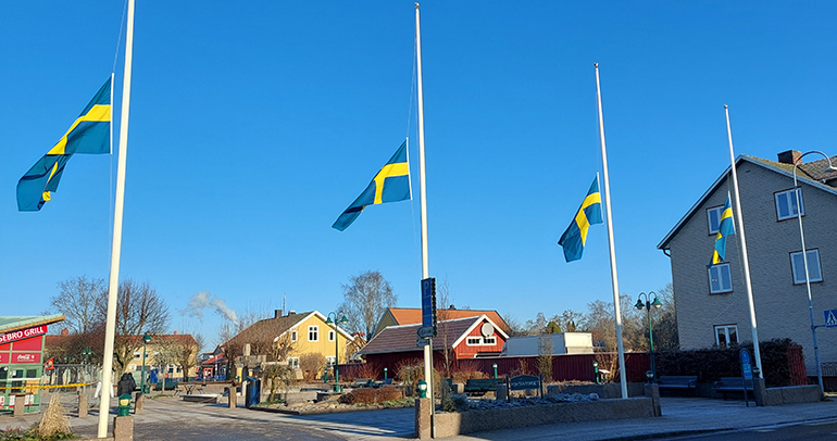 Tyst minut och flaggor på halv stång tisdag 11 februari - Essunga kommun